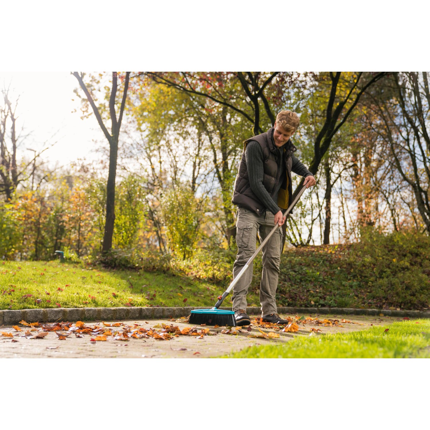 GARDENA Combisystem Zmeták ulice, hrable a násada nakúpiť v OBI