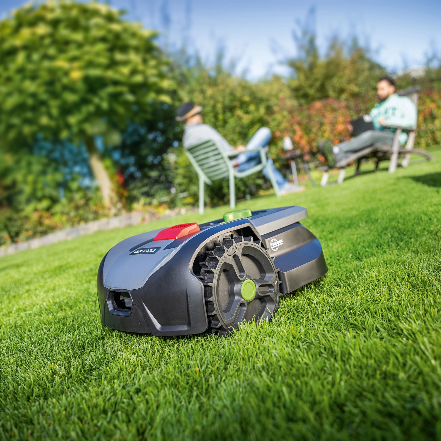 LUX-TOOLS Aku robotická kosačka A-RMR-300-24 nakúpiť v OBI