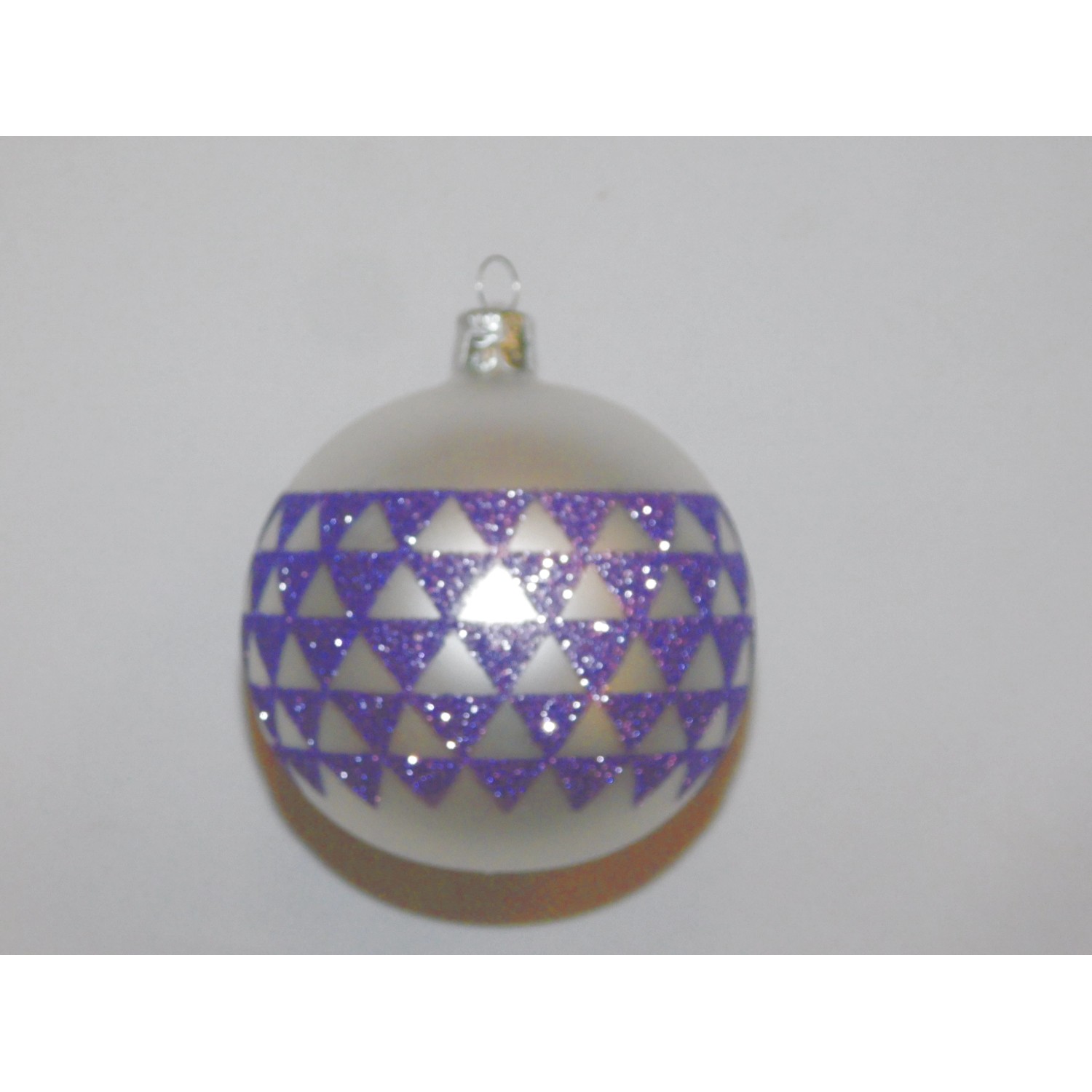 ONREX Vianočná ozdoba sklenená guľa biela/fialová ornament pr. 8 cm ...