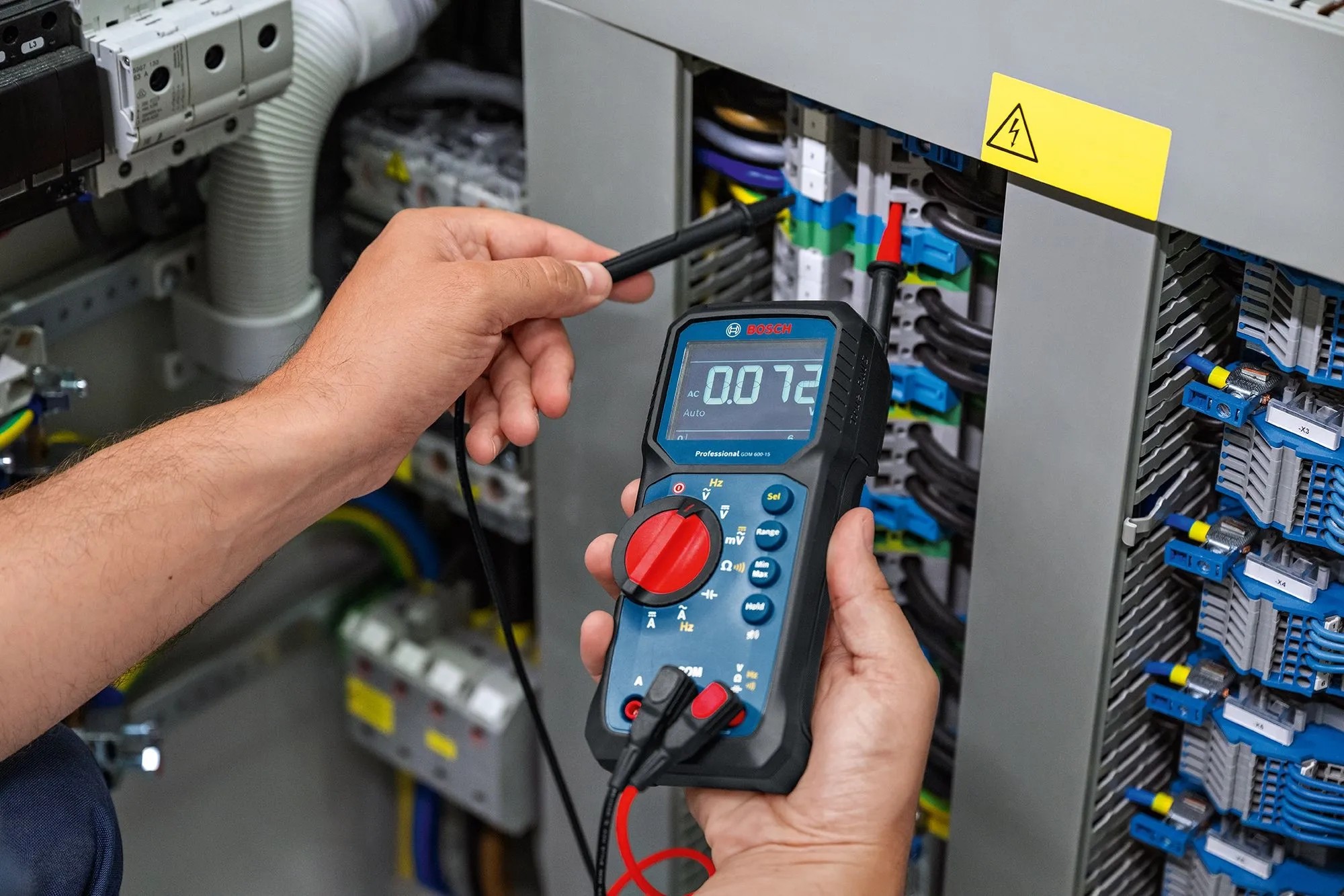 Bosch Professional Digitálny multimeter GDM 600-15