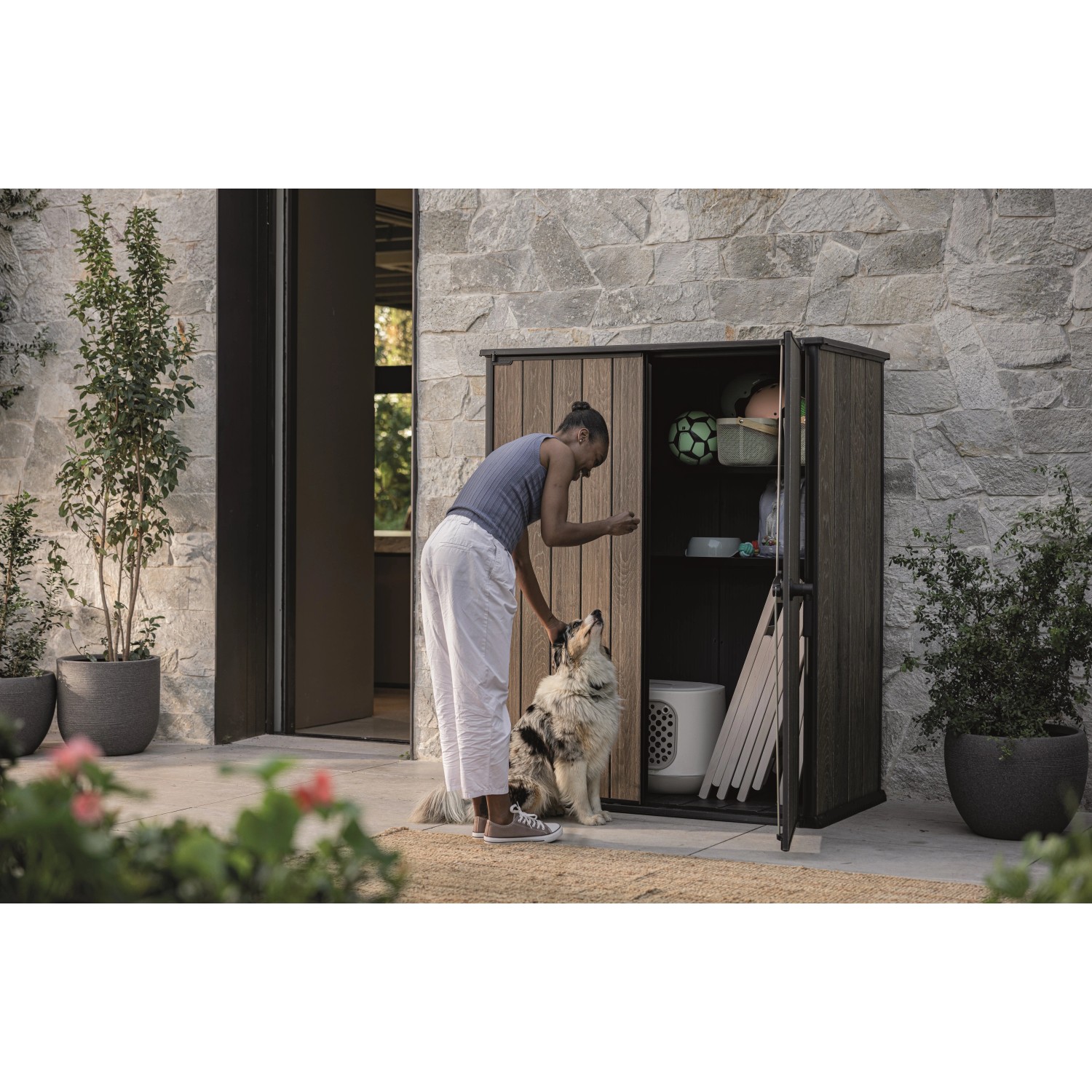 KETER Záhradný úložný box Deco Vertical Shed, 1400 l, walnut, 140x73 ...